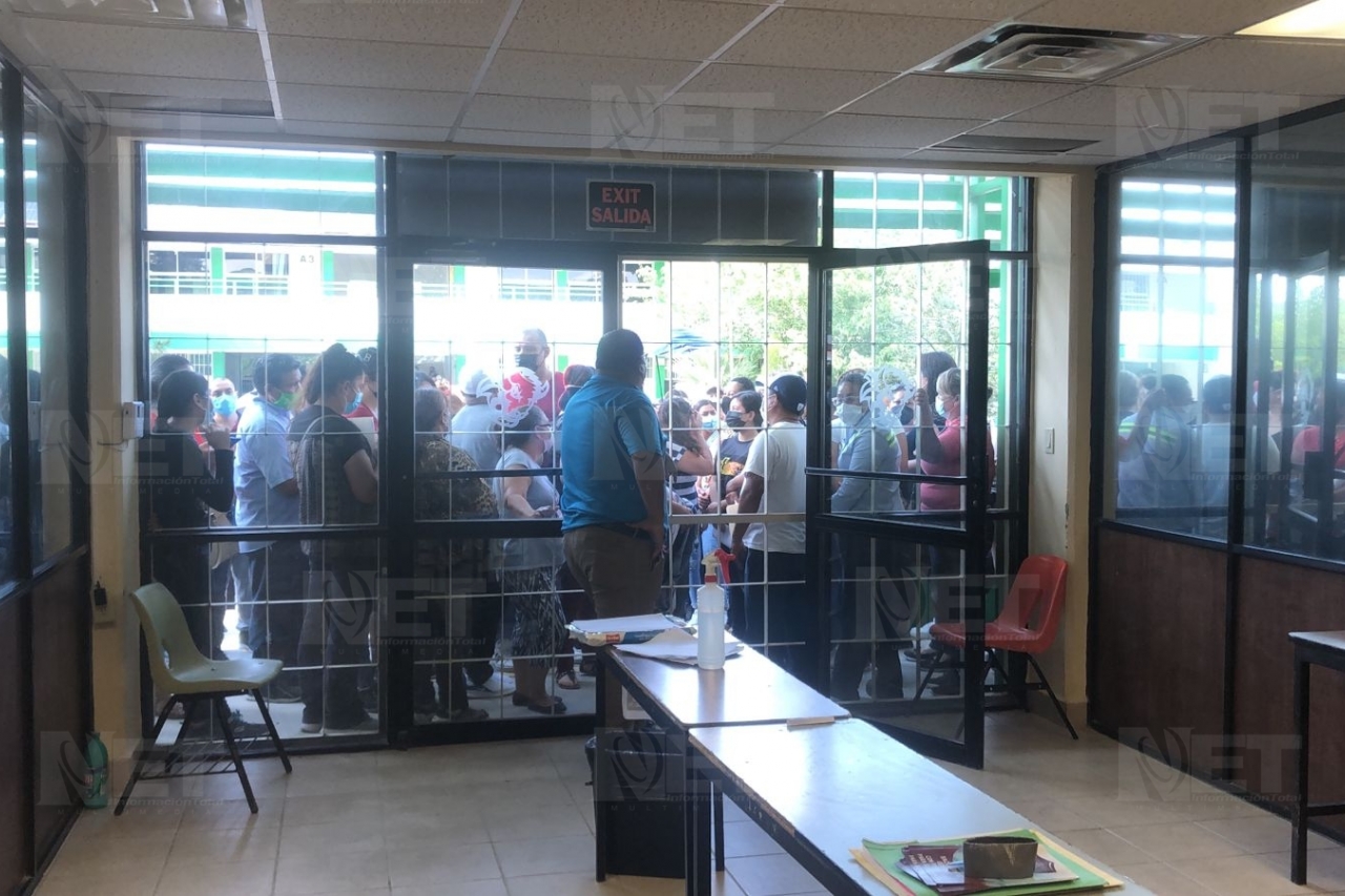 Toman padres de familia instalaciones del Cobach 9 por error en ...