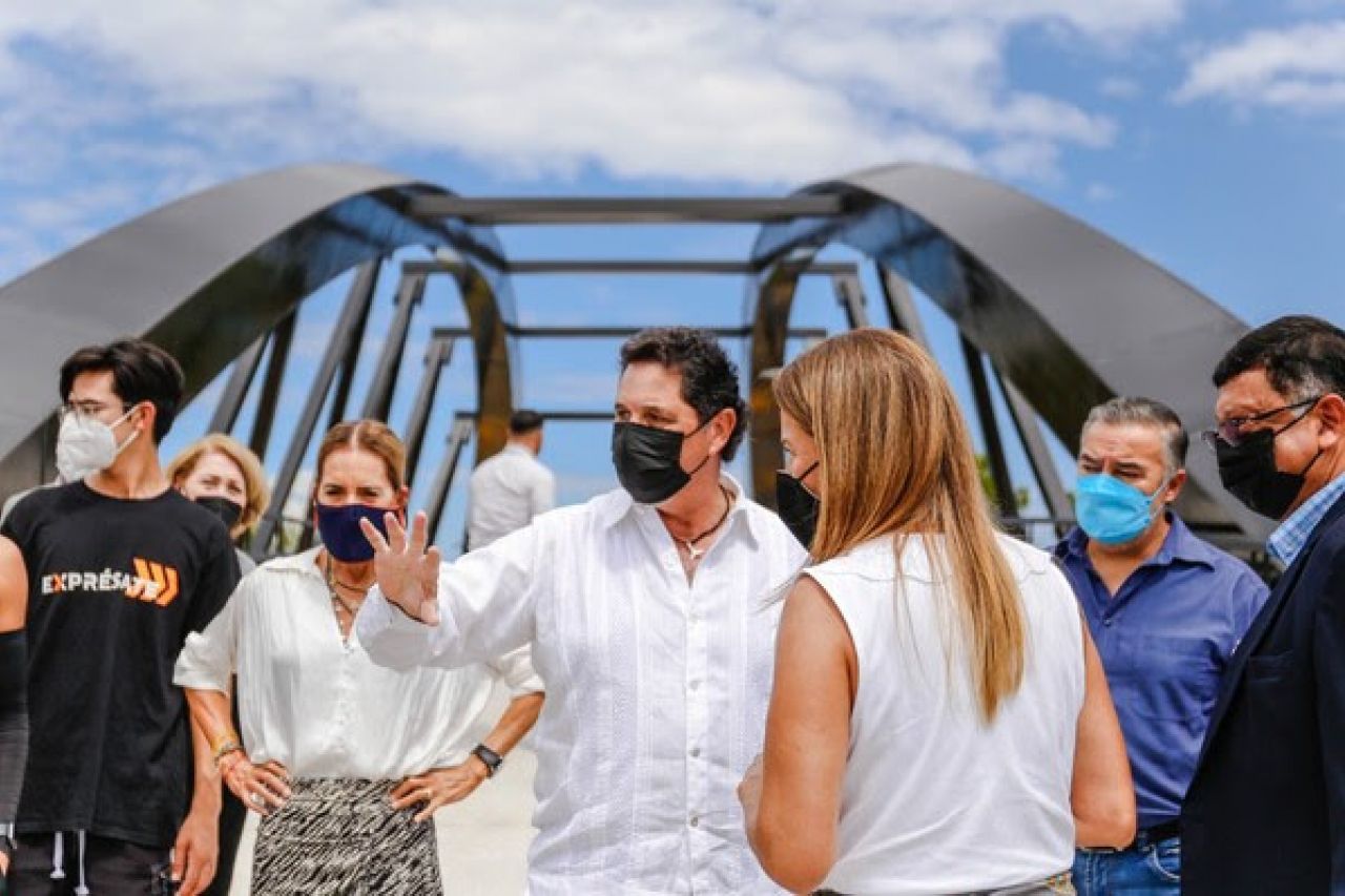 Inauguran puente que conecta el parque Reliz y El Encino