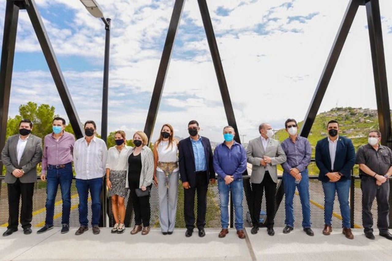 Inauguran puente que conecta el parque Reliz y El Encino