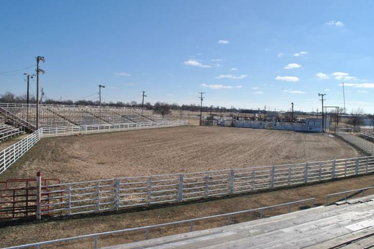 Planean construir una arena de rodeo en Juárez