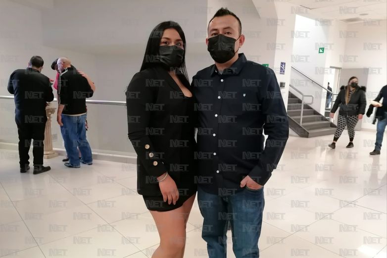 Parejas de maquila Foxconn contraen matrimonio