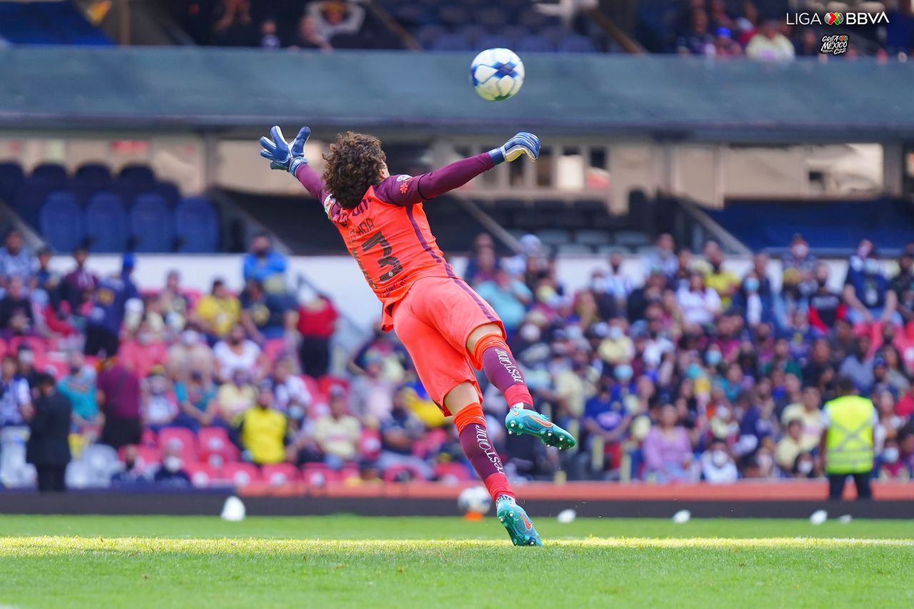 América y Monterrey se enfrentan en situaciones críticas