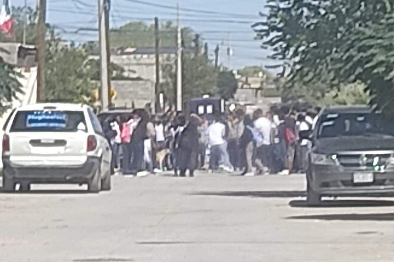 Denuncian constantes peleas de alumnos de la Secundaria Estatal 3042