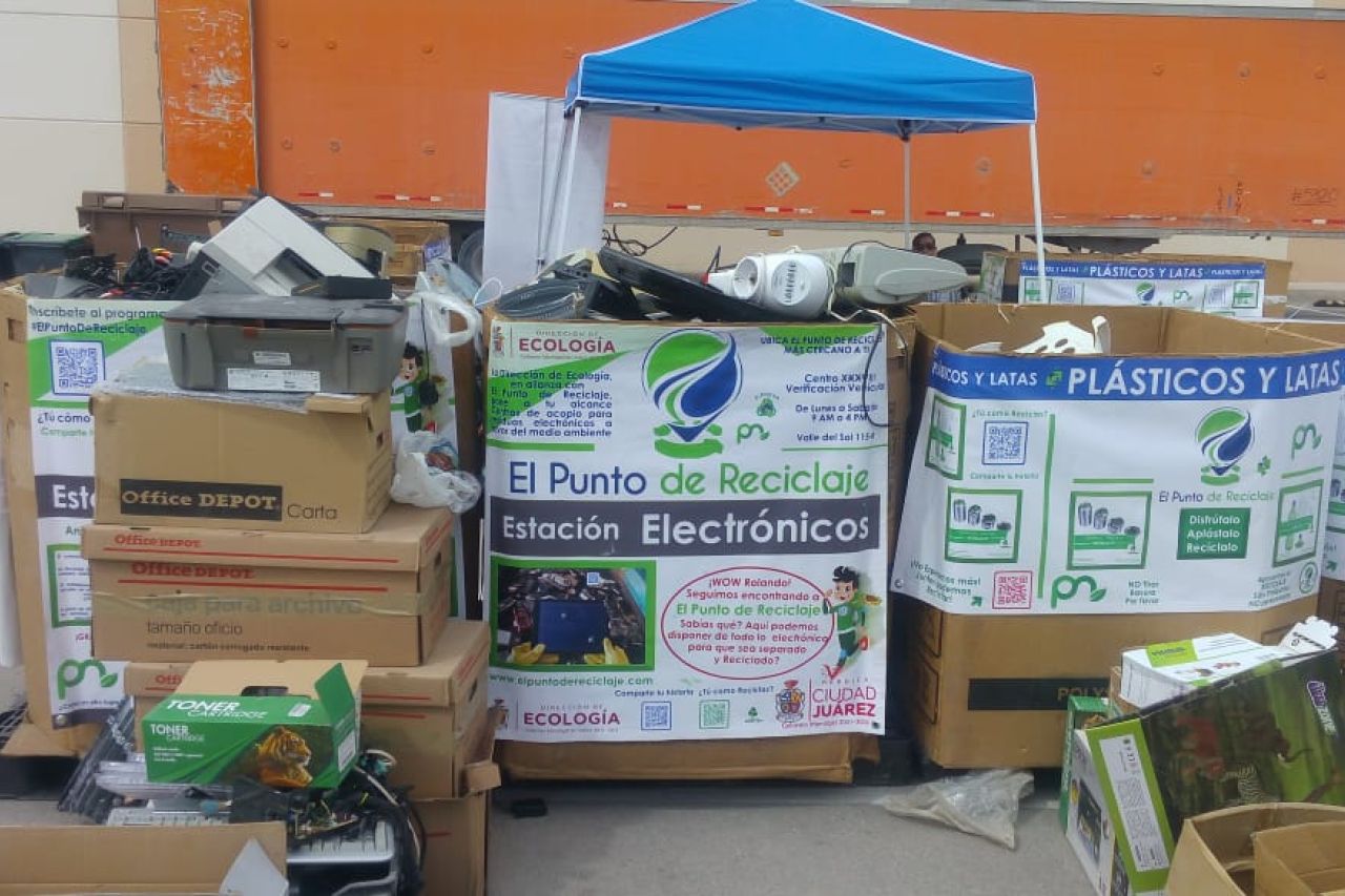 Participa SDUE en Feria de Reciclaje de Basura Electrónica