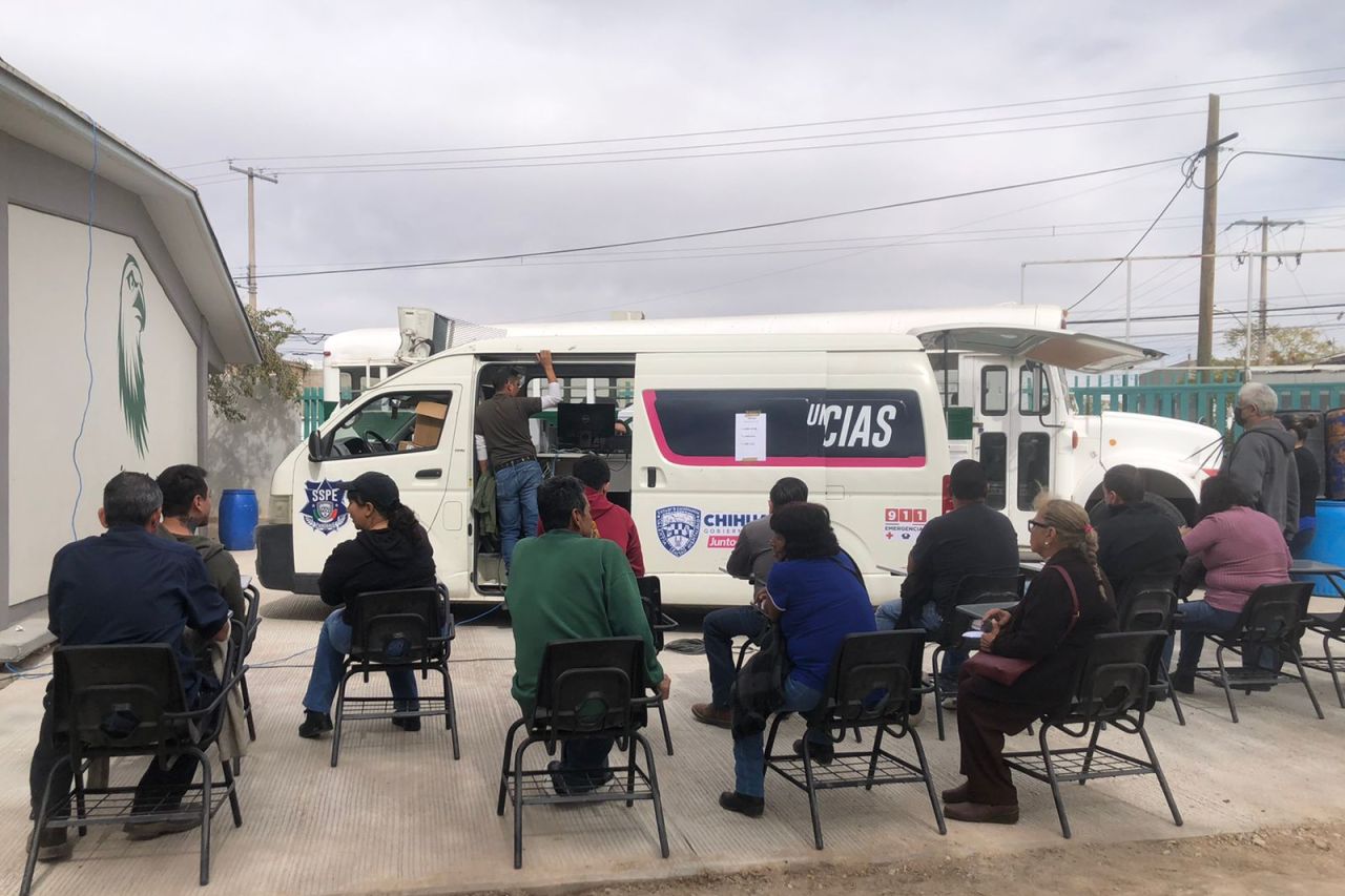 Llevan unidad de licencias al Conalep II