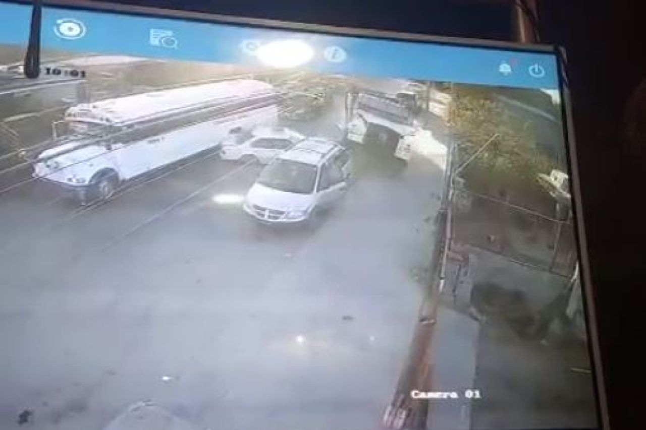 Video Se Queda Sin Frenos Y Choca Contra Varios Vehículos