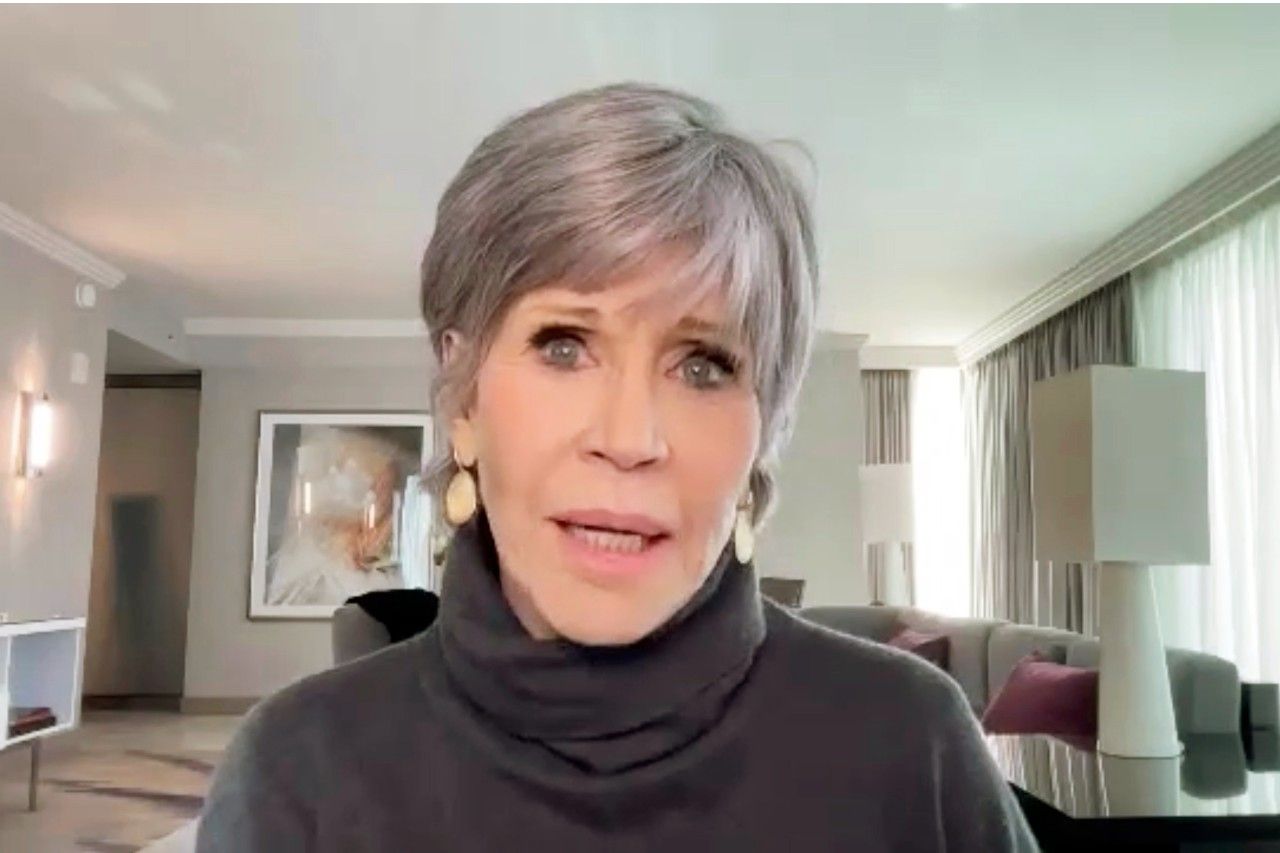 Refuerza Jane Fonda trabajo para prevenir embarazo adolescente