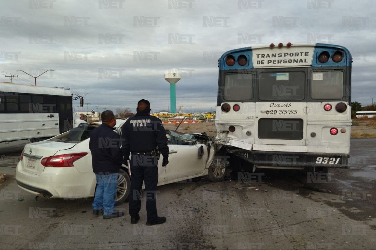 Choca Contra Camión De Transporte De Personal