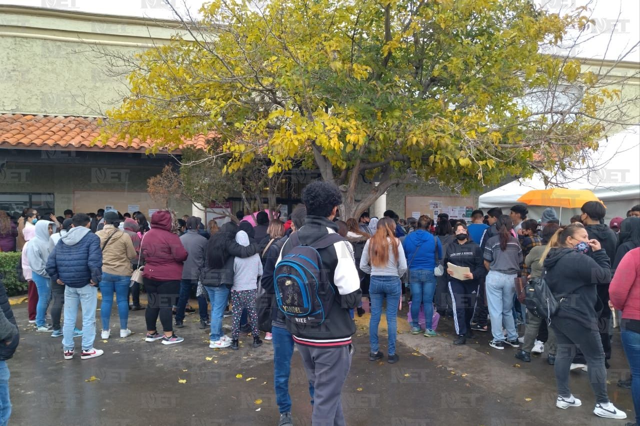 Se registran jóvenes de Cecytech 9 y Cobach 5 a Becas Benito Juárez