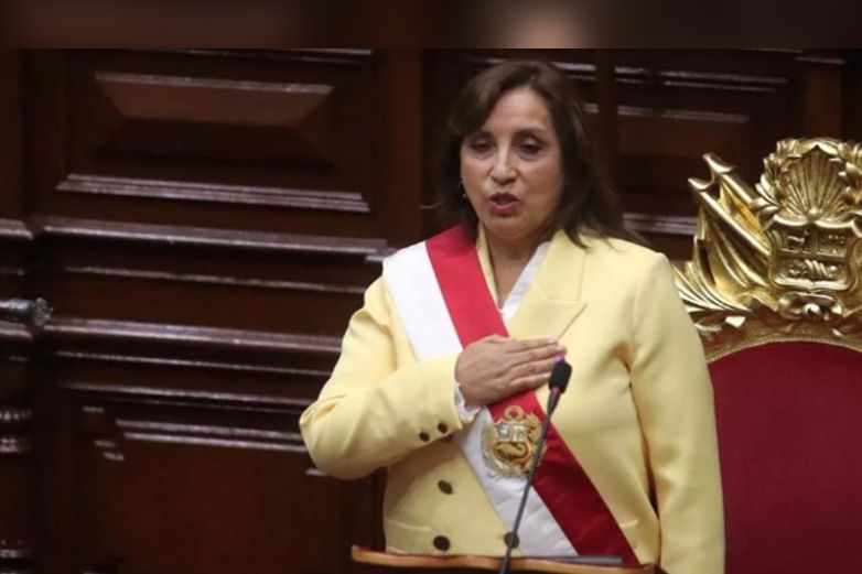 Dina Boluarte asume como presidenta de Perú Dina Boluarte asume como presidenta de Perú