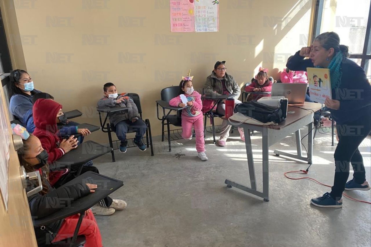 Aprenden valores y lengua rarámuri a través de juegos y lecturas