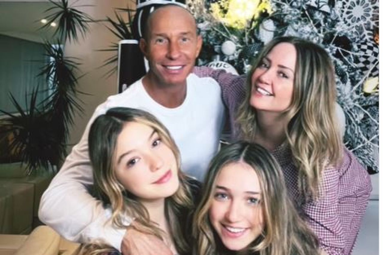 Así fue el incómodo beso que se dieron Andrea y Erik Rubín por última vez