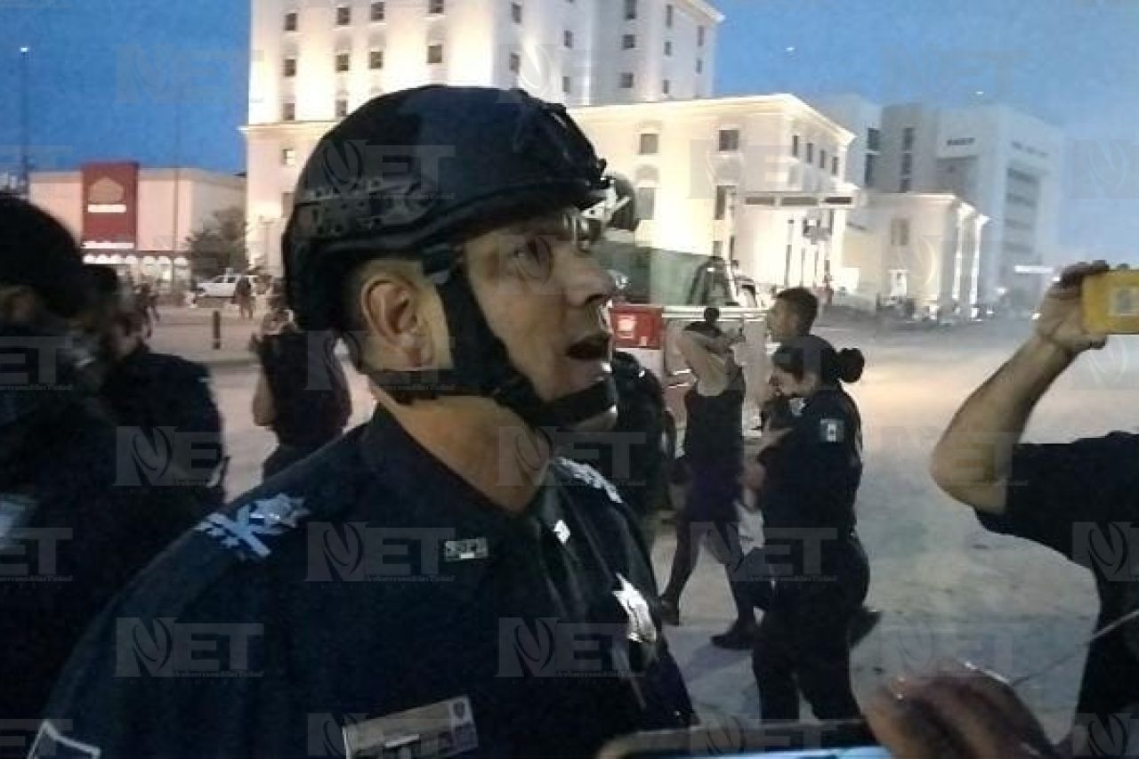 Arriba Gilberto Loya a Palacio tras Marcha del 8M