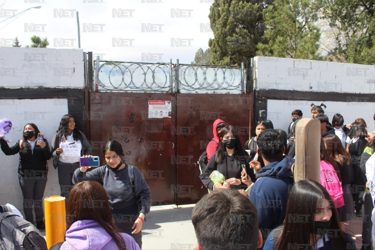 Denuncian alumnas del Cetis 61 acoso de docentes