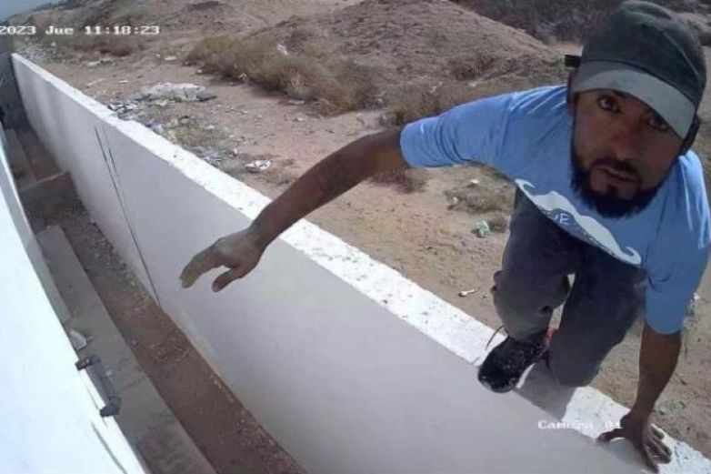 Captan a hombre intentando entrar a robar una casa