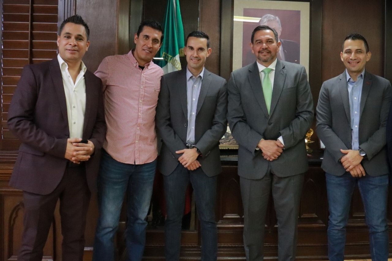 Árbitros mundialistas Ramos y Morín visitan Juárez