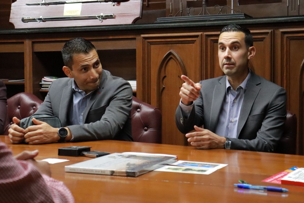 Árbitros Ramos y Morín ‘tarjetean’ en Juárez