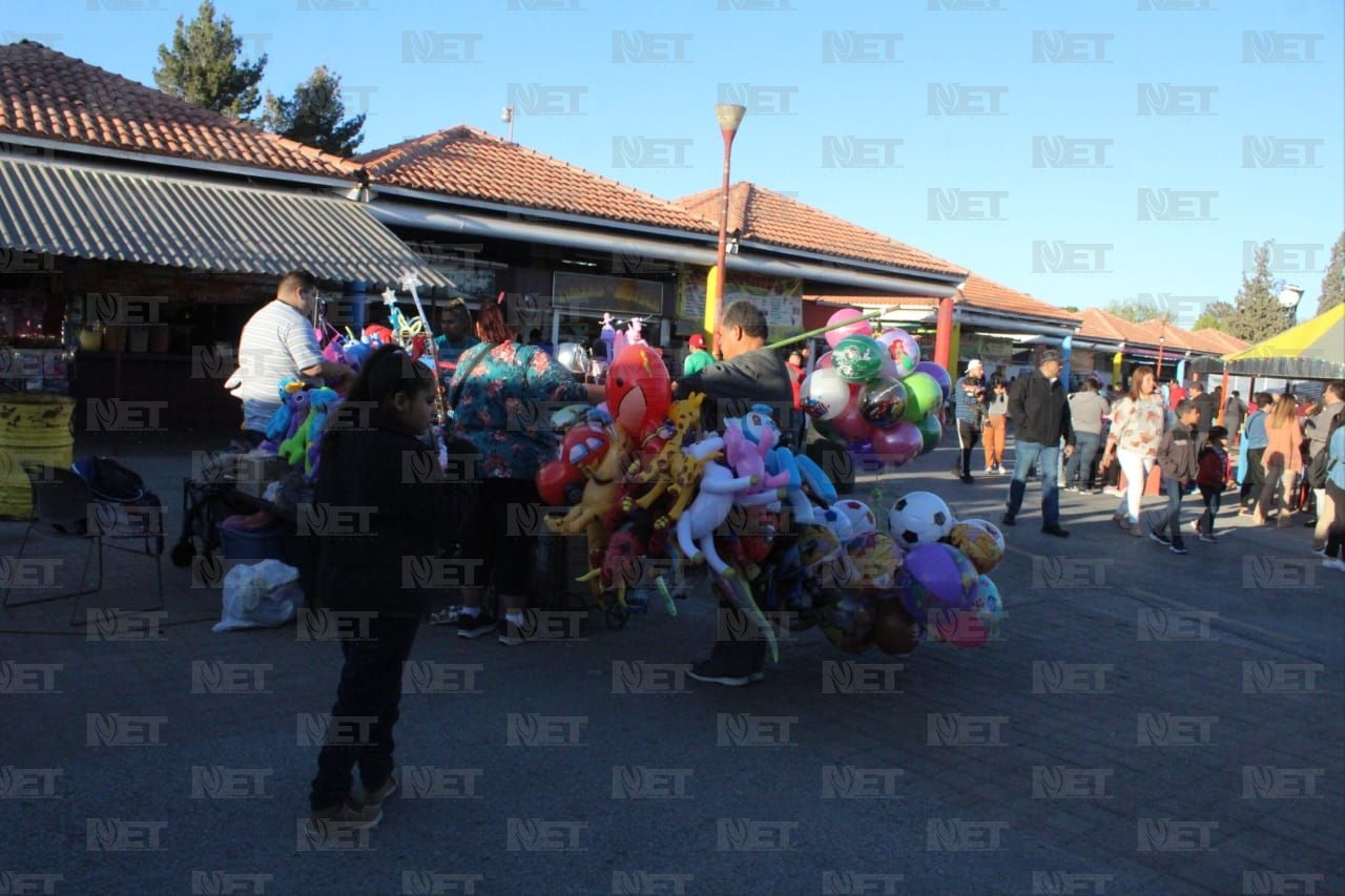 Disfrutan familias en el Parque Borunda