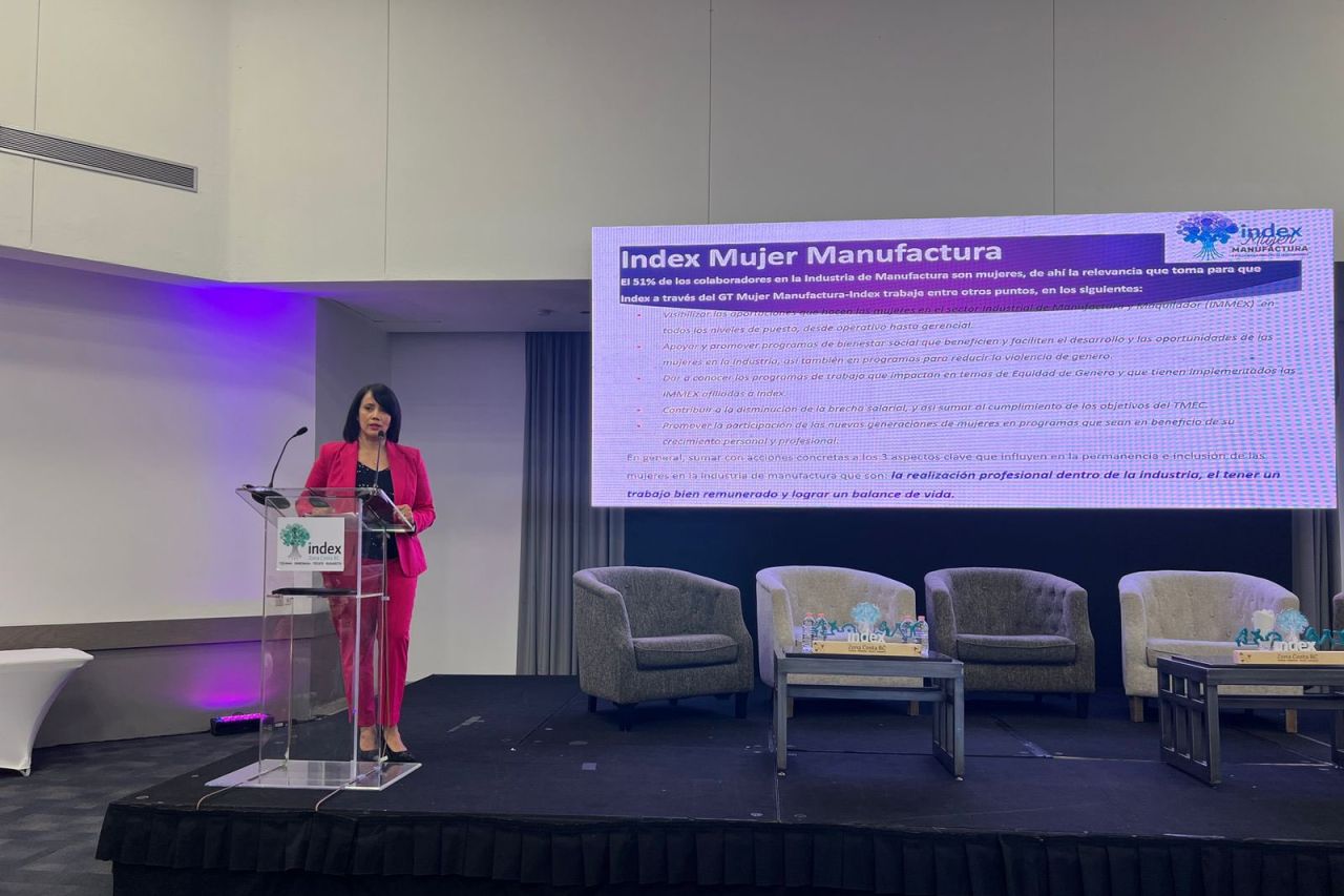 Participa Fabiola Luna en Foro de Mujeres Líderes en la Industria
