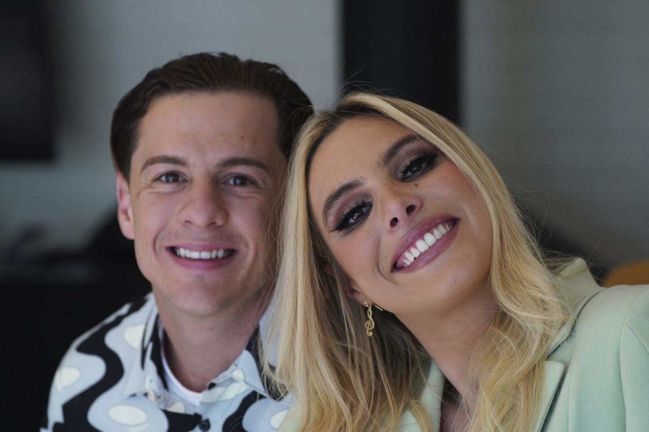 Lele Pons y Guaynaa celebran el gender reveal de su bebé