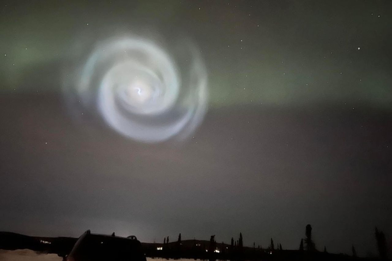 ¿Ovnis o un portal a otra dimensión? Esto es lo que pasó en el cielo de ...