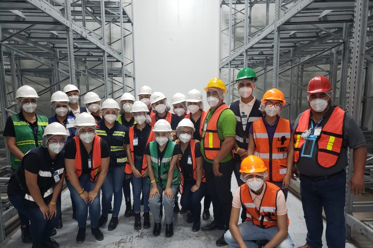 Viajan a Manzanillo estudiantes de la UTCJ