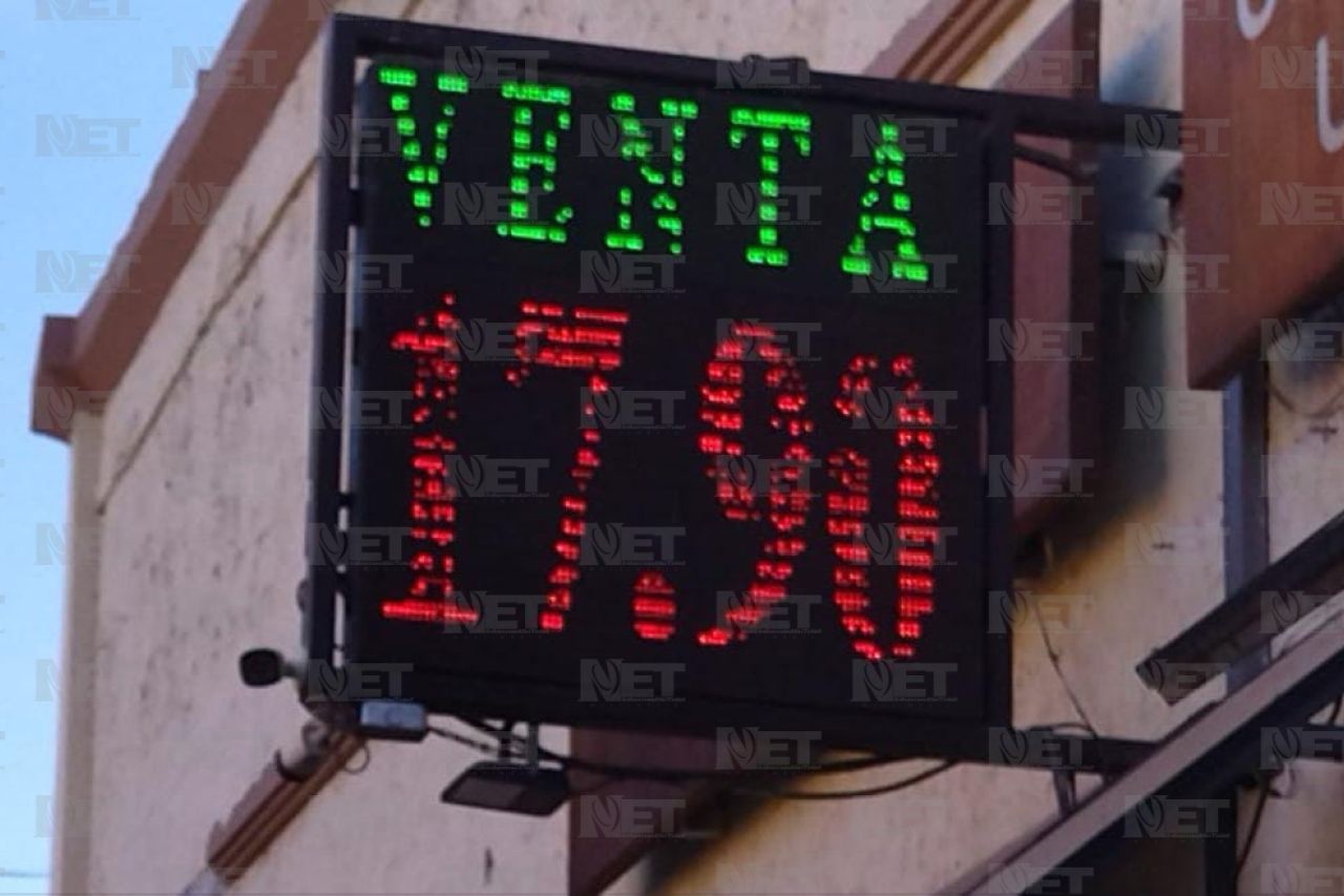 Cotiza dólar en 17.90 pesos