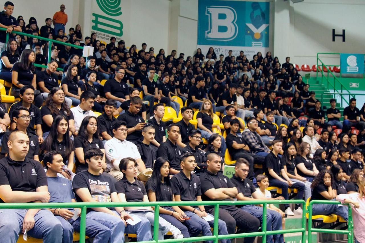 Graduarán hoy 2 mil 300 alumnos del Cobach