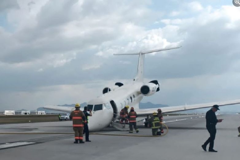 Video: Avión de la FGR aterriza de emergencia en el AIFA