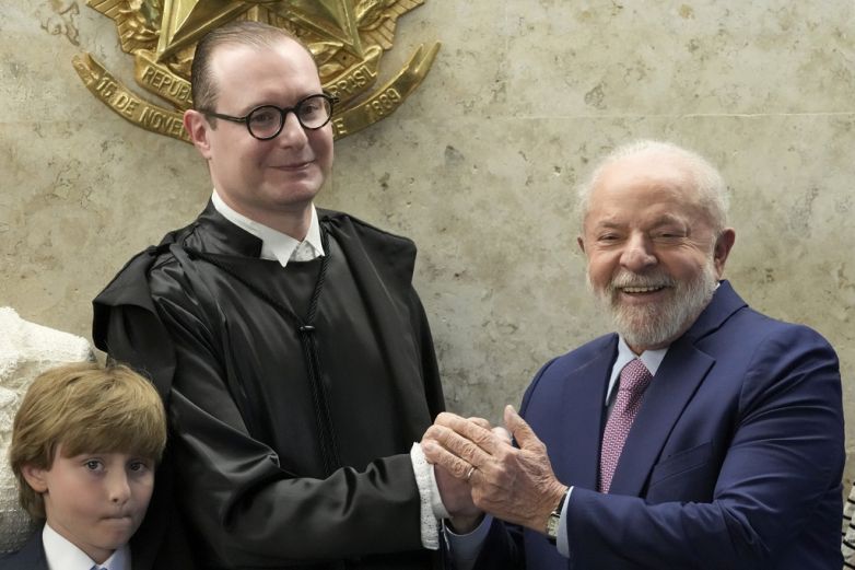 Exabogado De Lula Asume Como Juez Del Supremo Tribunal Federal De Brasil