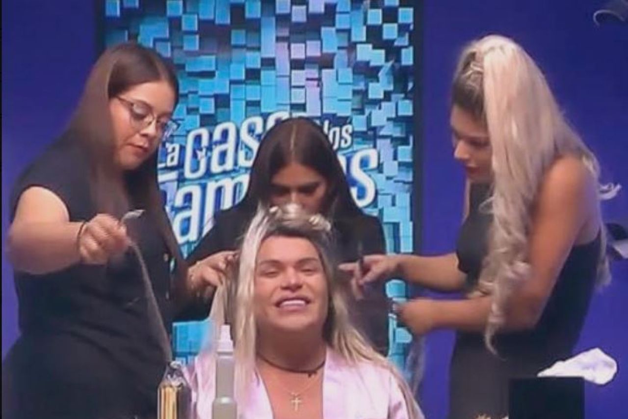 ¡Al fin! Le cambian el look a Wendy Guevara en confesionario de 'LCDLF'