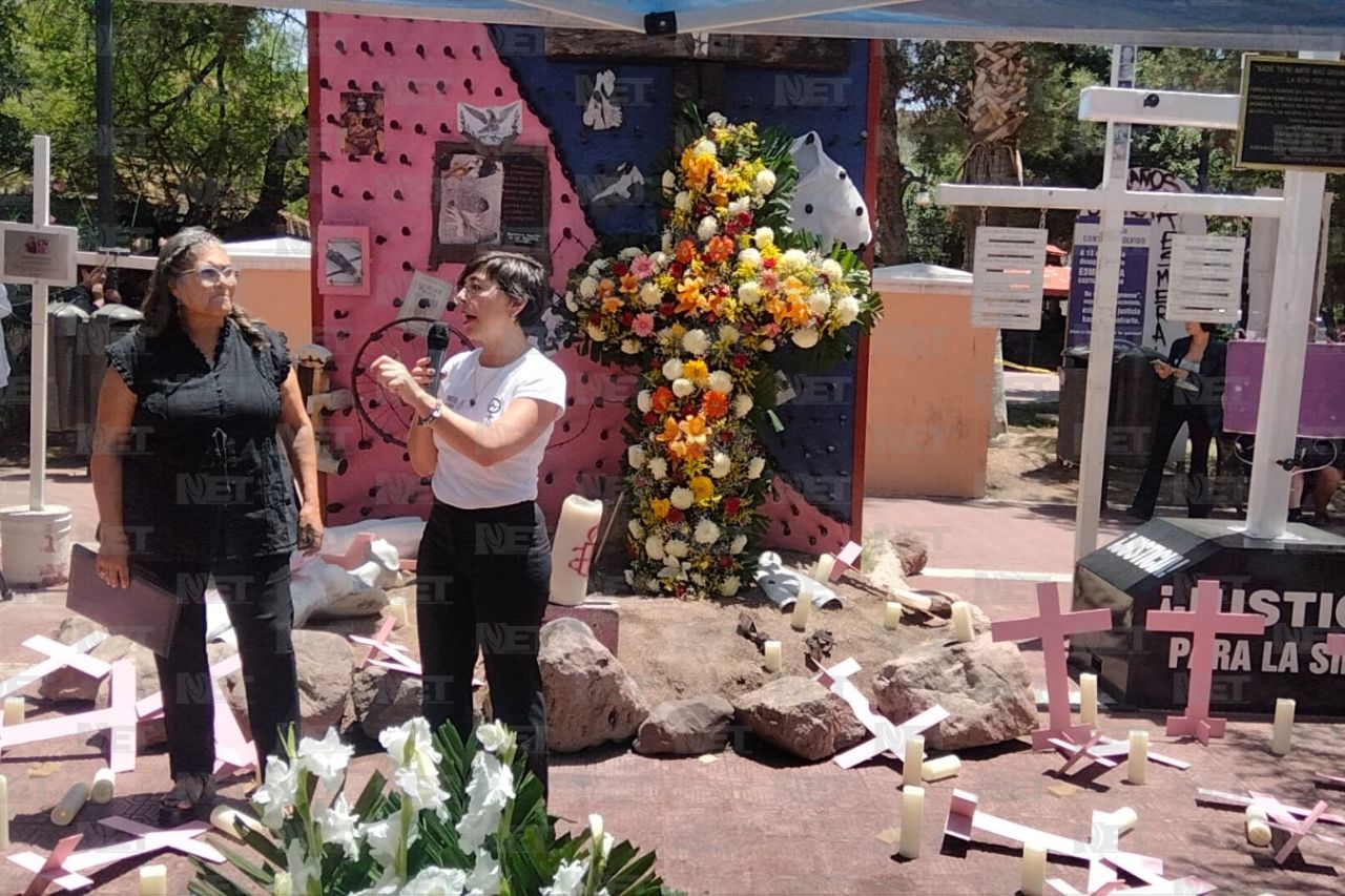 Instalan contador de feminicidios en la Cruz de Clavos Instalan contador de feminicidios en la Cruz de Clavos