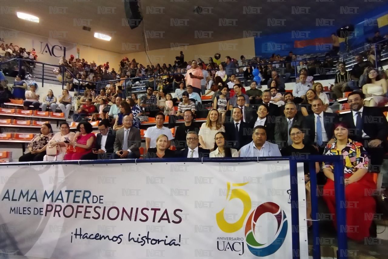 Celebra UACJ graduación de ICB y el IADA generación 2022