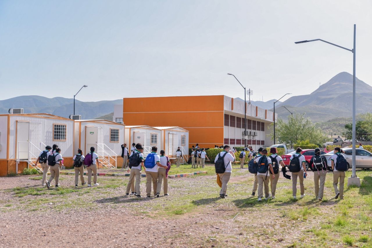 El Cecytech da la bienvenida a 13 mil 500 estudiantes