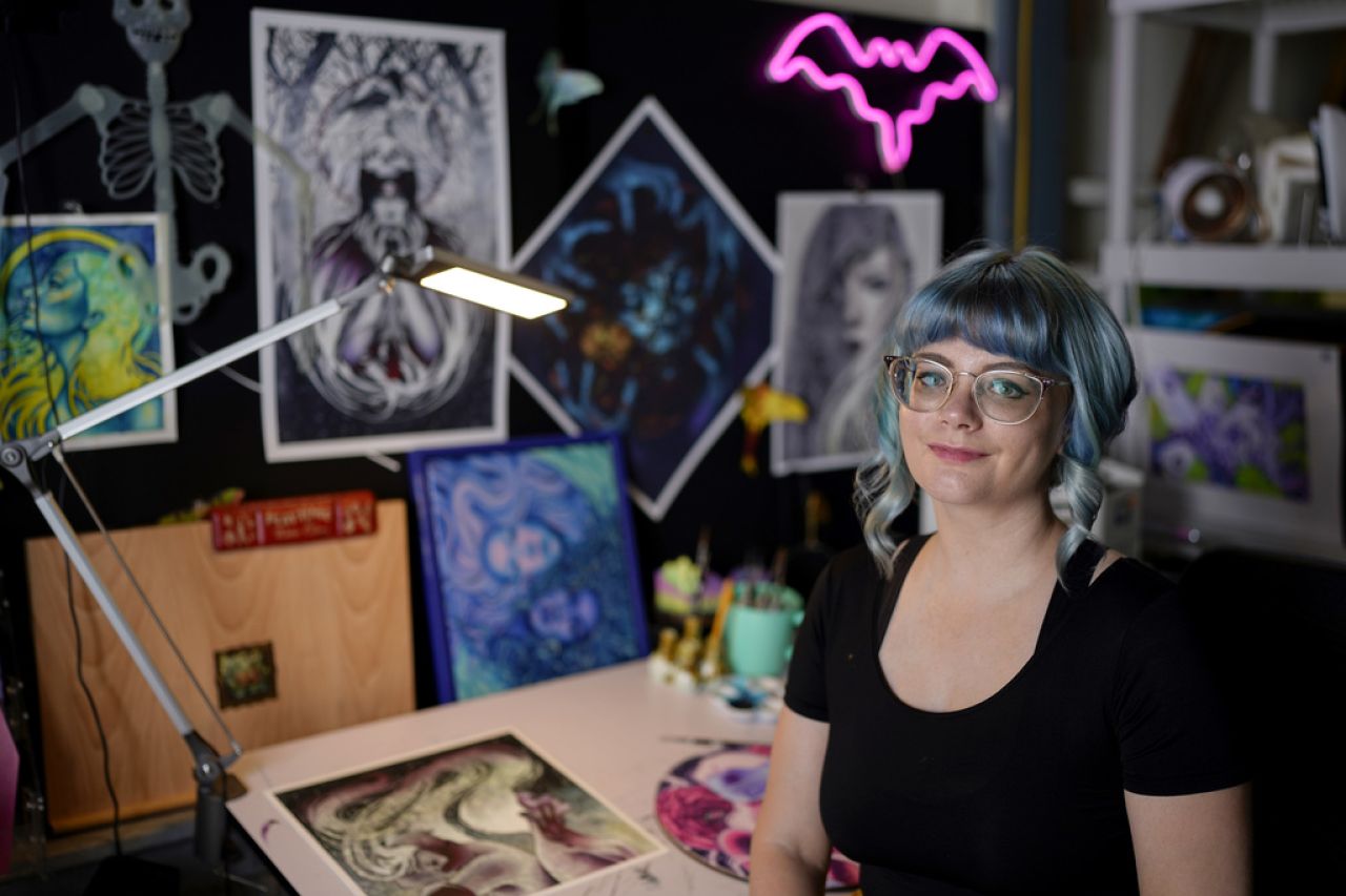 Artistas visuales luchan contra la IA para proteger su obra
