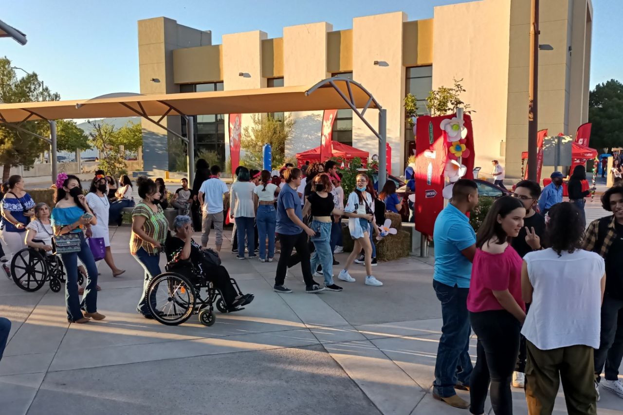 Música, comida y espectáculos en la Tradicional Fiesta Mexicana del IADA