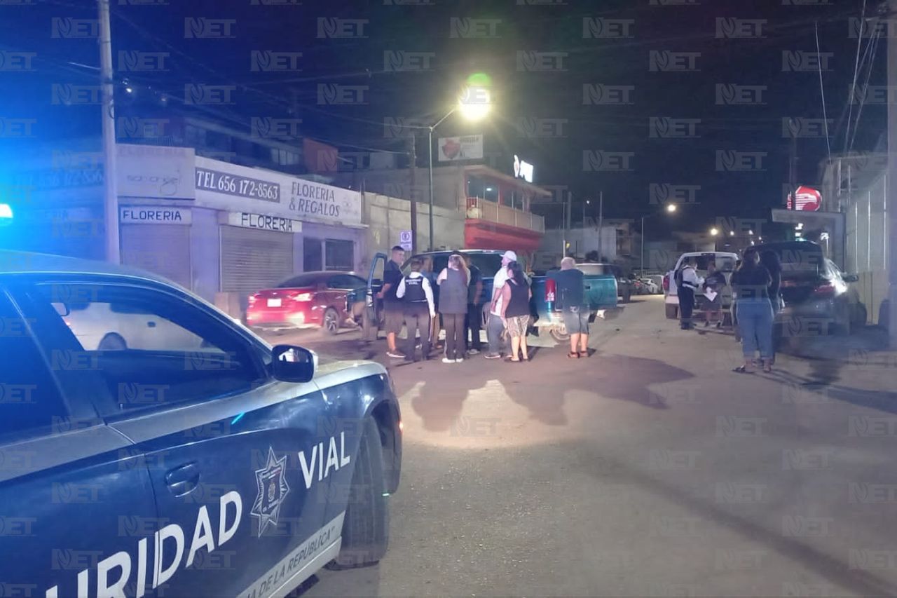 Cierran avenida 16 de Septiembre tras choque