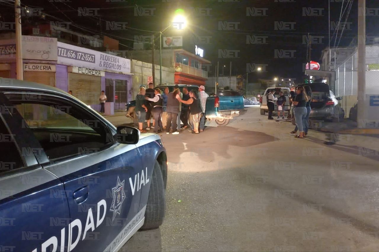 Cierran avenida 16 de Septiembre tras choque