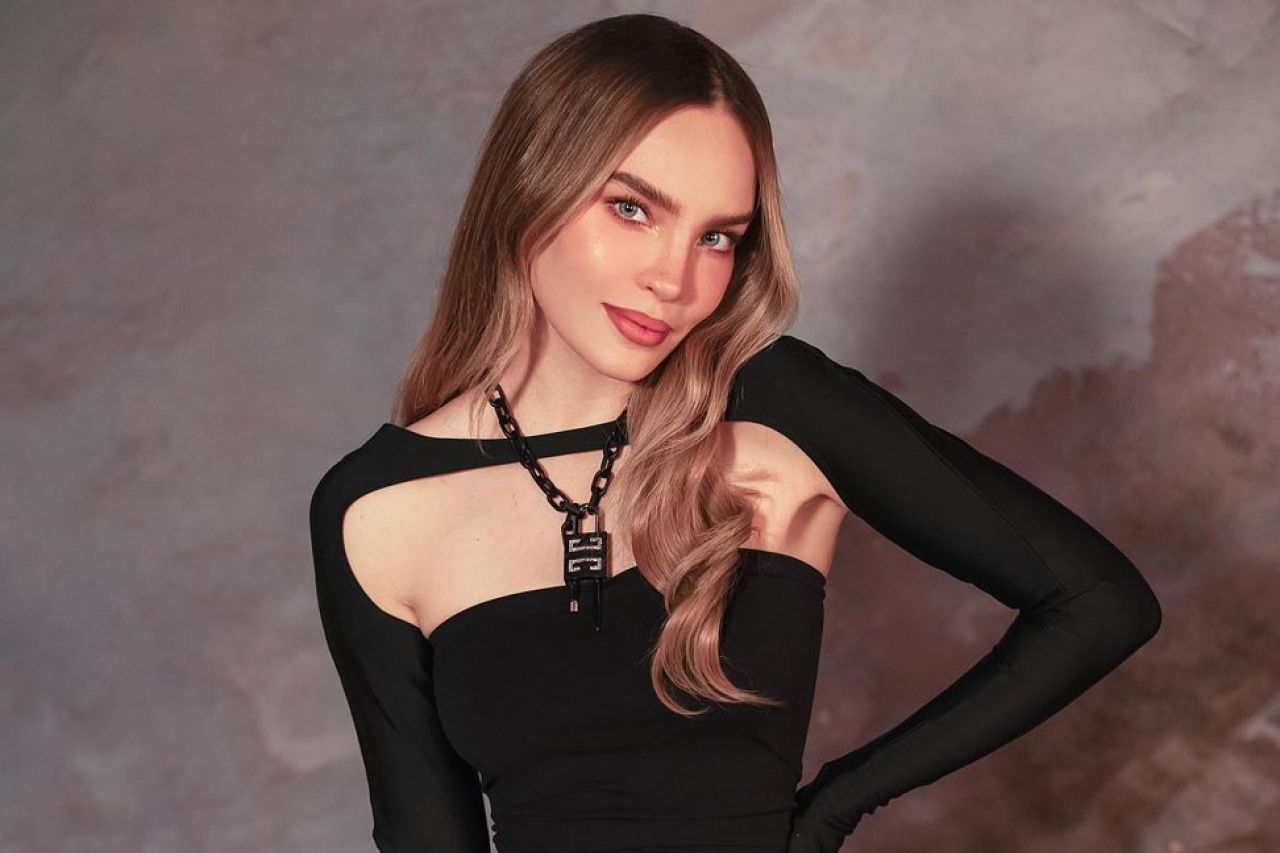 ¿Regresa a la música? Belinda revela fotografía a sus fans