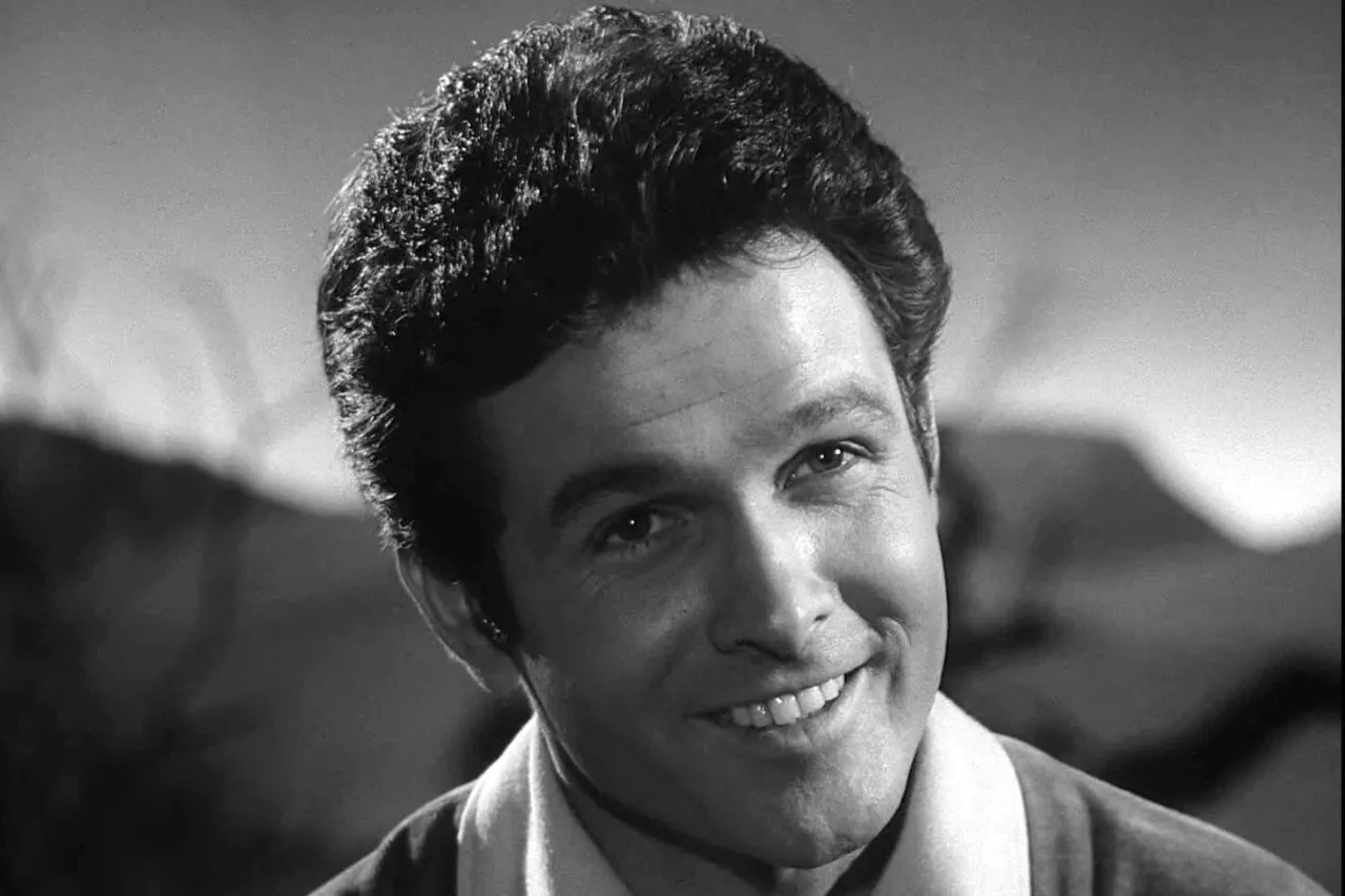 Muere Mark Goddard, actor que interpretó a Don West en 'Perdidos en el ...