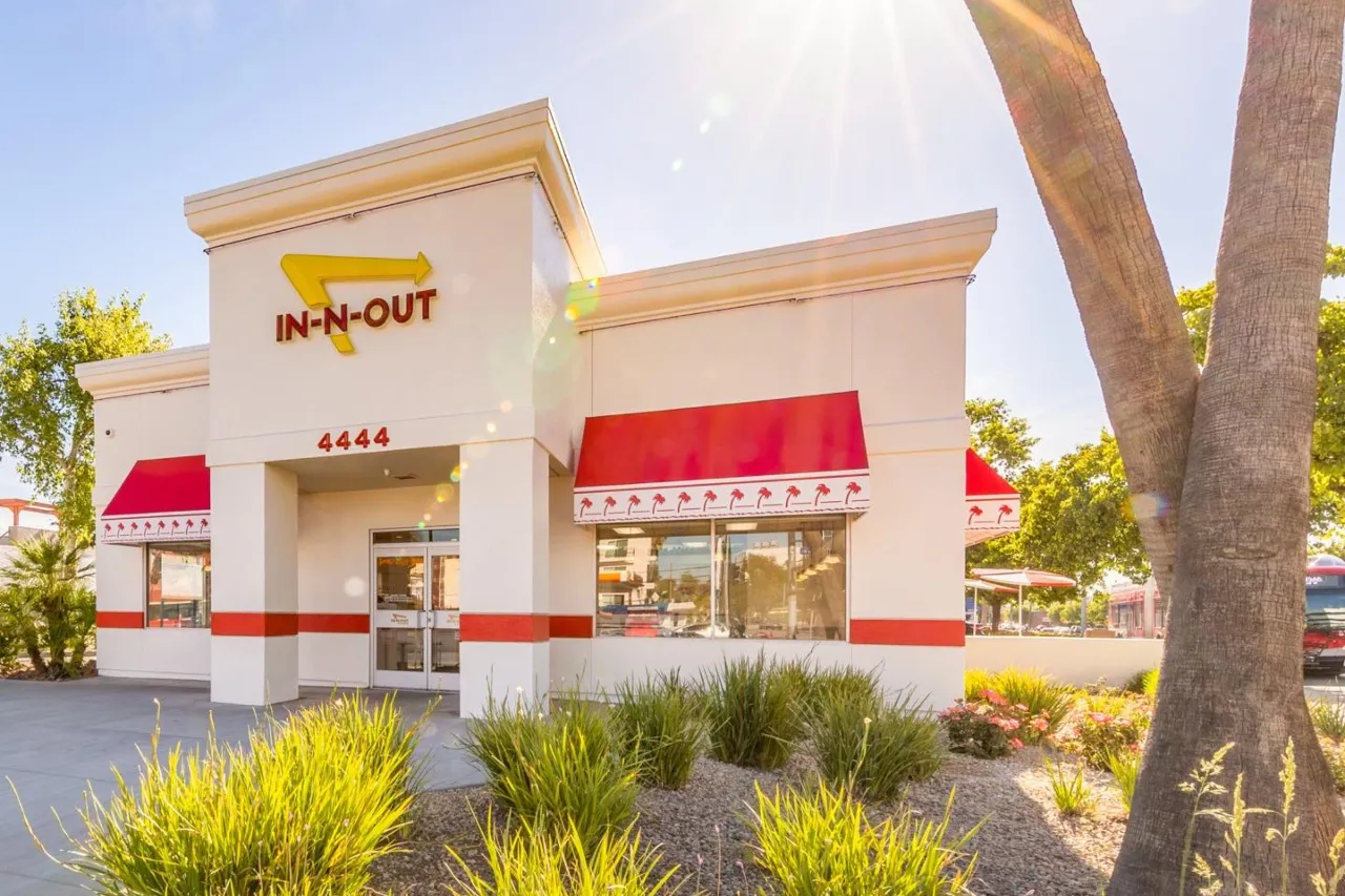 Abrirán sucursales de In-N-Out Burger en Albuquerque