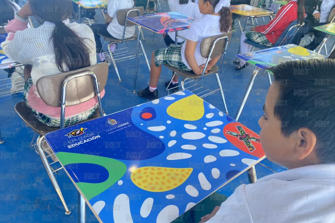 Rehabilitan Escuela Mexico 68 y la equipan con mesabancos