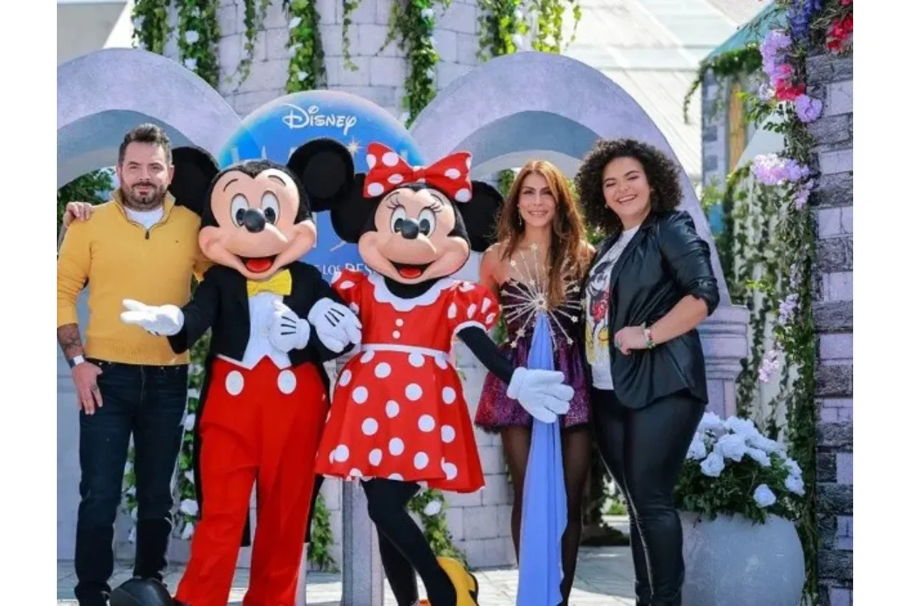 Lucerito, María León y Eduardo Derbez son la voces de 'Wish' en Latinoamérica