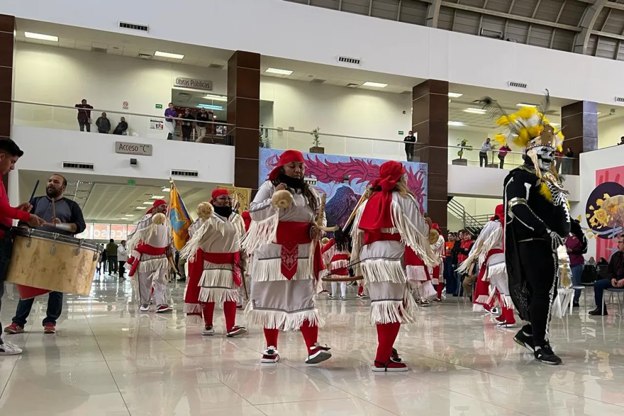 Danzan matachines en Pueblito Mexicano