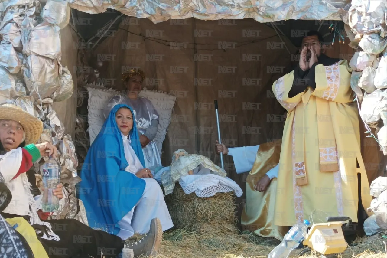 Nacimiento 'viviente' sorprende a los creyentes en Catedral