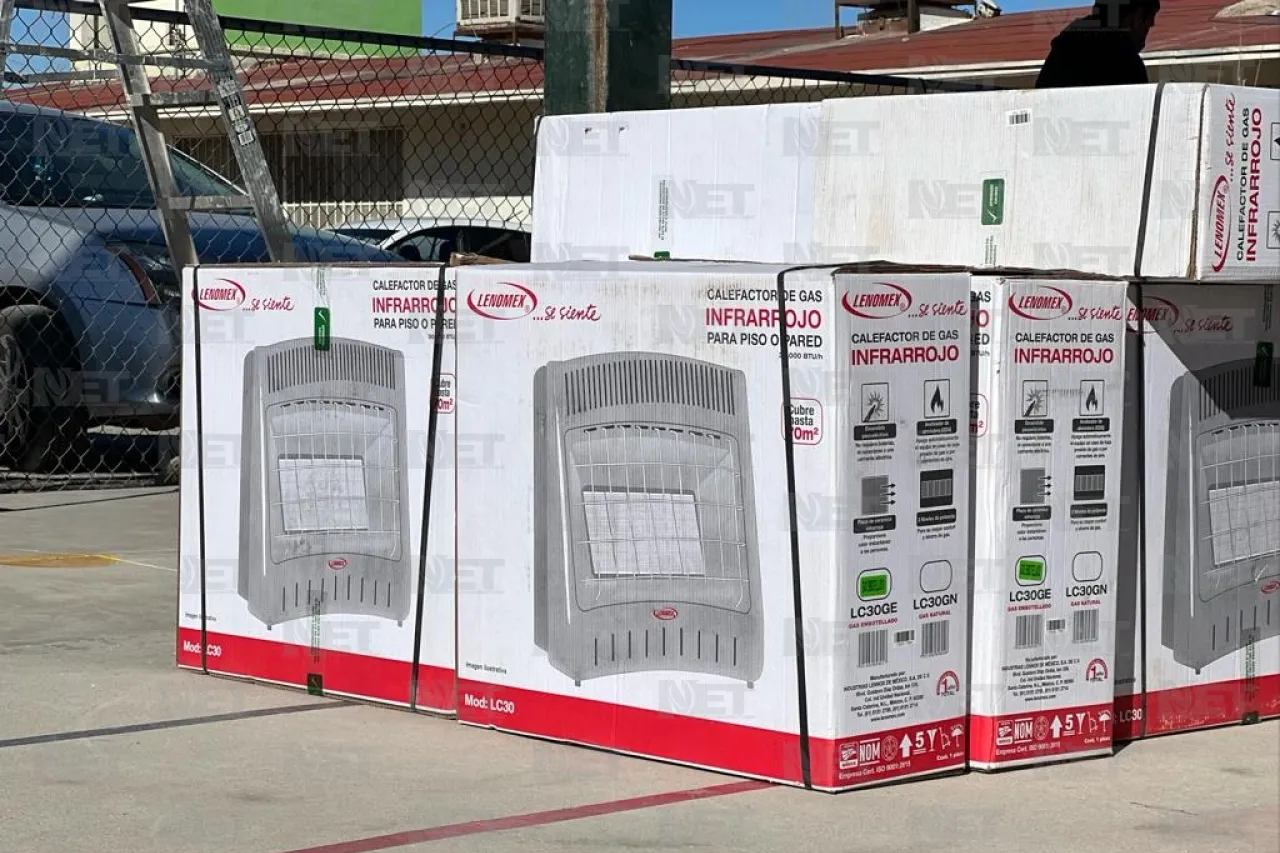 Entregan calentones para escuelas de Juárez