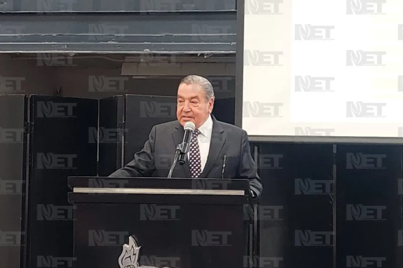 Presidente de CI Banco ofrece conferencia financiera