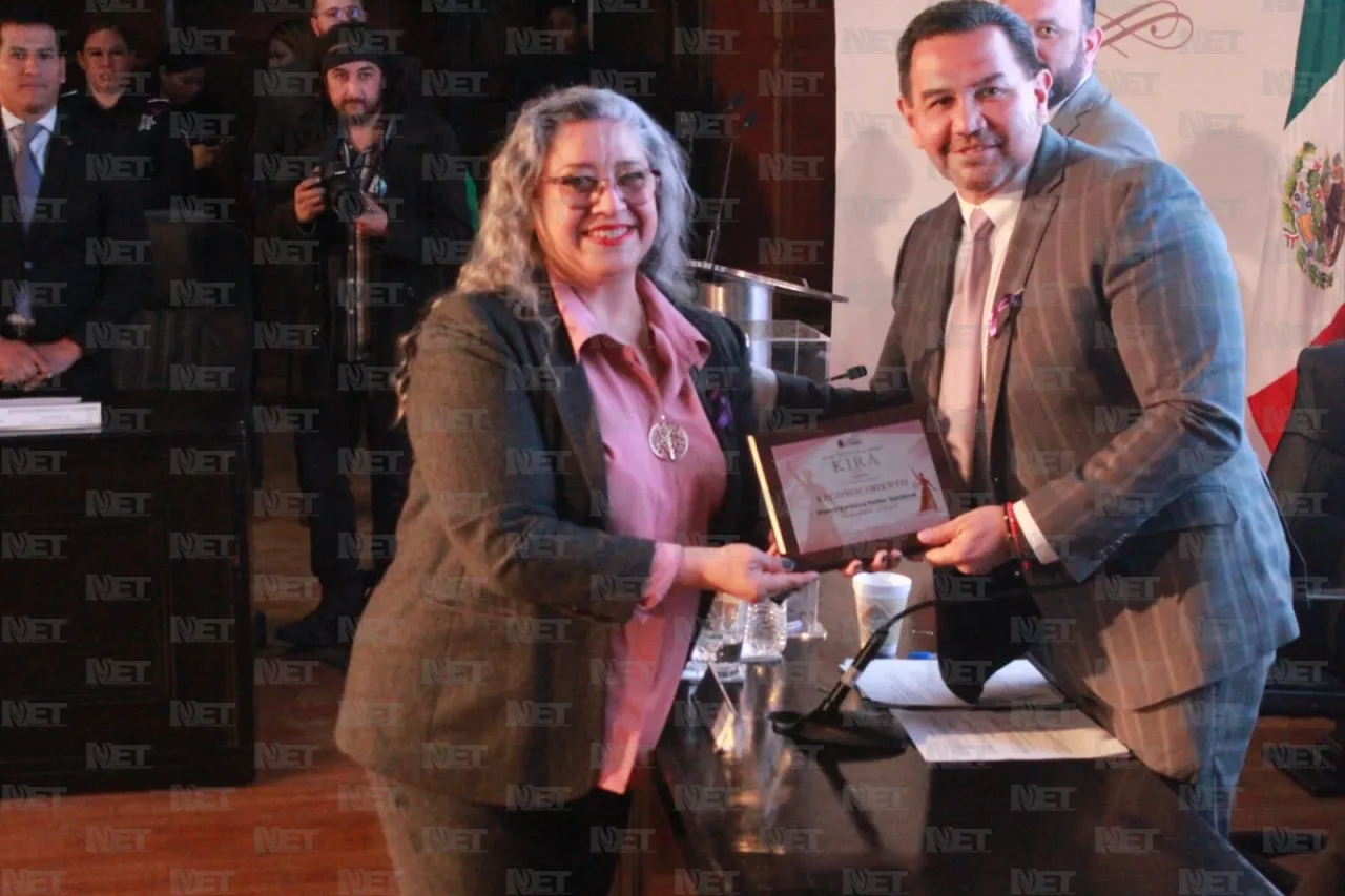 Reconocen a Verónica Palafox por su trayectoria como mujer destacada