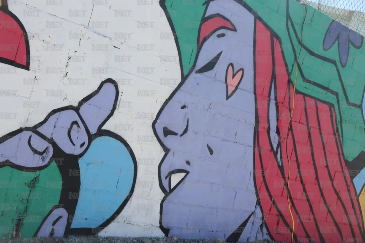 Inauguran mega mural en barda perimetral del aeropuerto