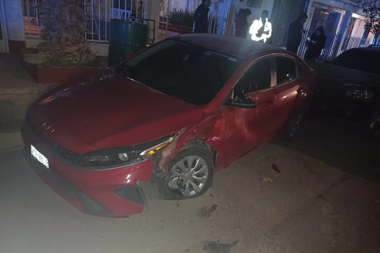 Conductora Provoca Choque Múltiple En La Cuesta Termina Volcada